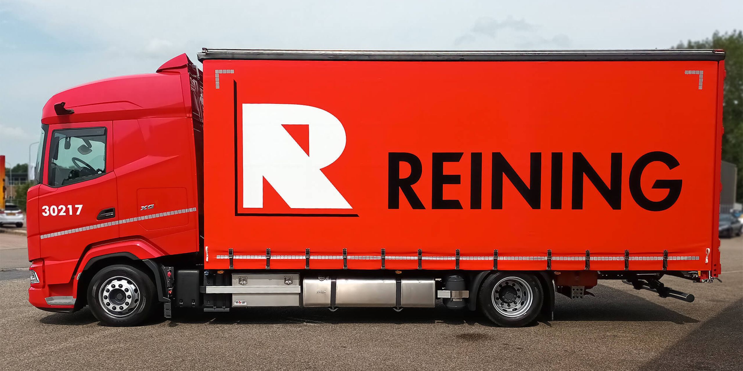 Reining Transport › ESA Trucks